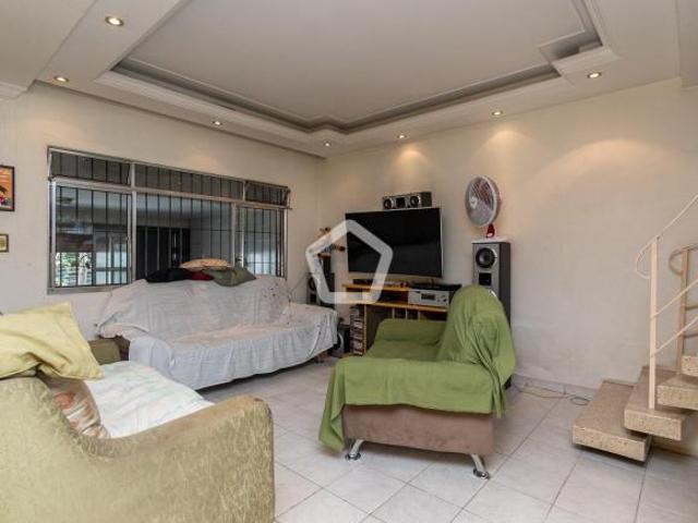 Casa em Vila Gumercindo
