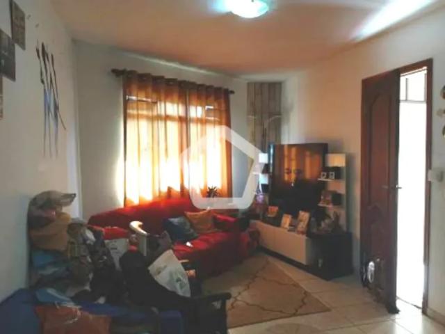 Casa em Vila Gumercindo