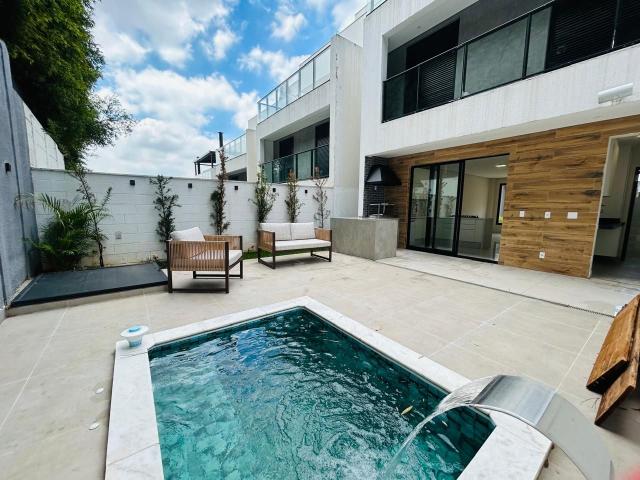 Casa em Vila de São Fernando, Cotia/SP de 167m² 4 quartos à venda por R$ 1.590.000,00 ou para locação R$ 7.500,00/mes