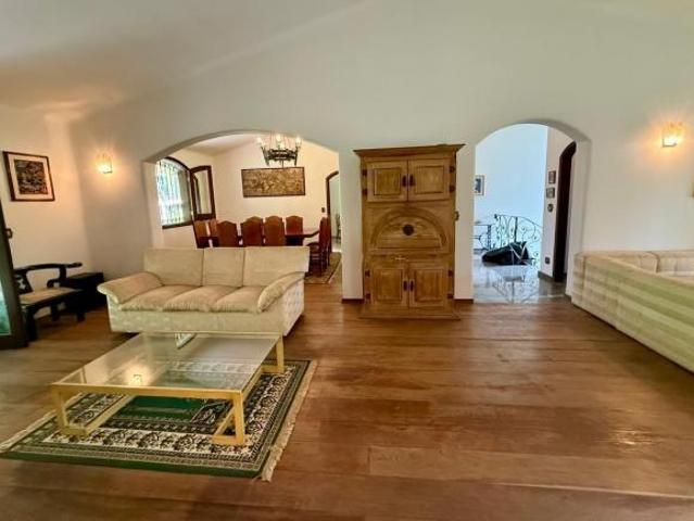 Casa em Vila de São Fernando, Cotia/SP de 599m² 3 quartos à venda por R$ 3.990.000,00