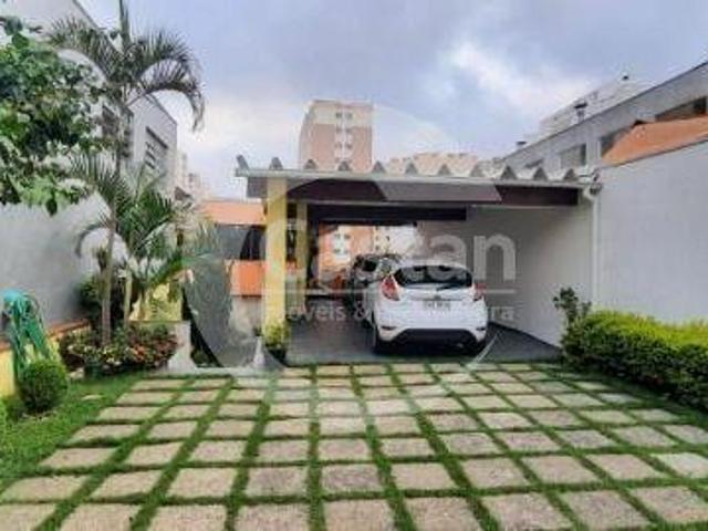 Casa em Vila Ema