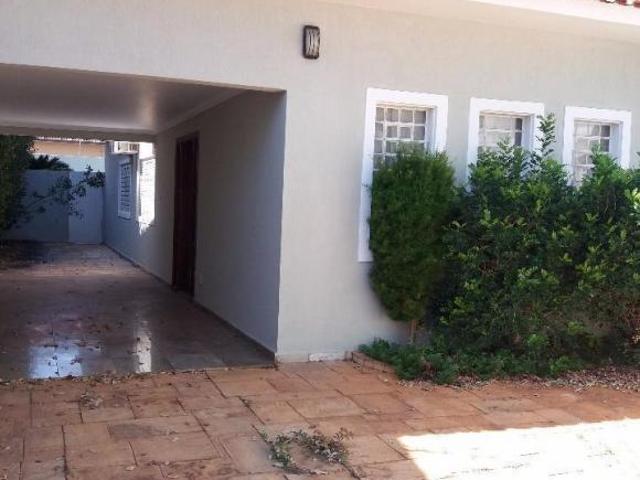 Casa em Vila Estádio, Araçatuba/SP de 250m² 3 quartos à venda por R$ 1.100.000,00