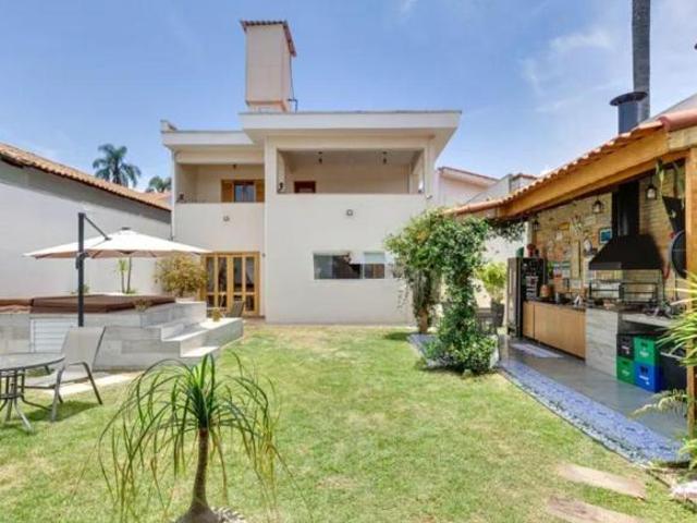 Casa em Vila fechada com segurança 3 dormitórios à venda, 380 m² por R$ 3.400.000 Granja Julieta