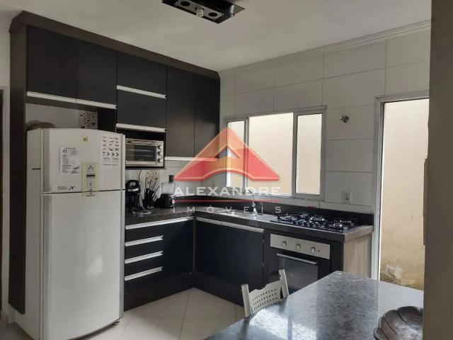 Casa em Vila Industrial, São José dos Campos/SP de 100m² 3 quartos à venda por R$ 584.900,00