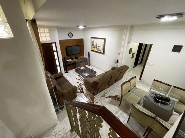 Casa em Vila Inhamupe, Jundiaí/SP de 268m² 8 quartos à venda por R$ 799.900,00