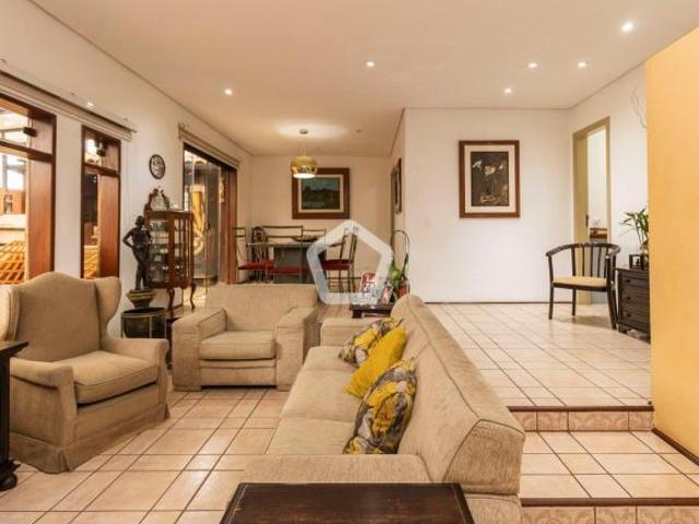 Casa em Vila Ipojuca