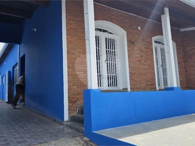 Casa em Vila Joaquim Inácio, Campinas/SP de 240m² 3 quartos à venda por R$ 589.000,00