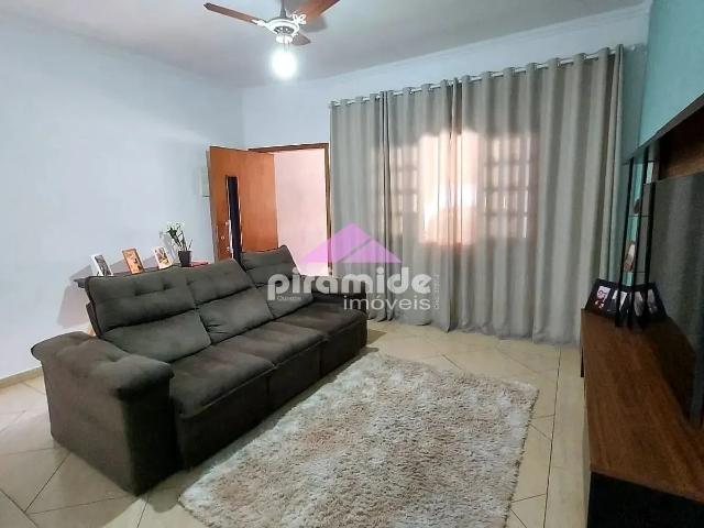Casa em Vila Maria, São José dos Campos/SP de 150m² 3 quartos à venda por R$ 649.000,00