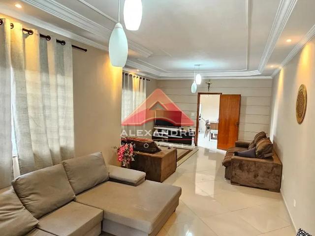 Casa em Vila Maria, São José dos Campos/SP de 309m² 3 quartos à venda por R$ 649.000,00