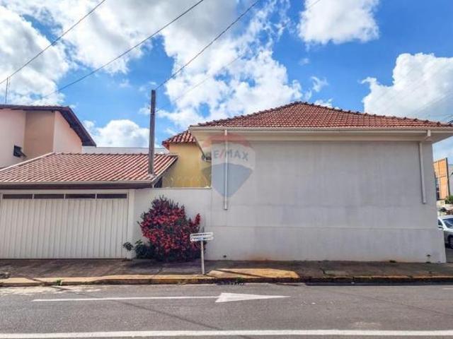 Casa em Vila Nossa Senhora de Fátima, Botucatu/SP de 181m² 3 quartos à venda por R$ 589.900,00