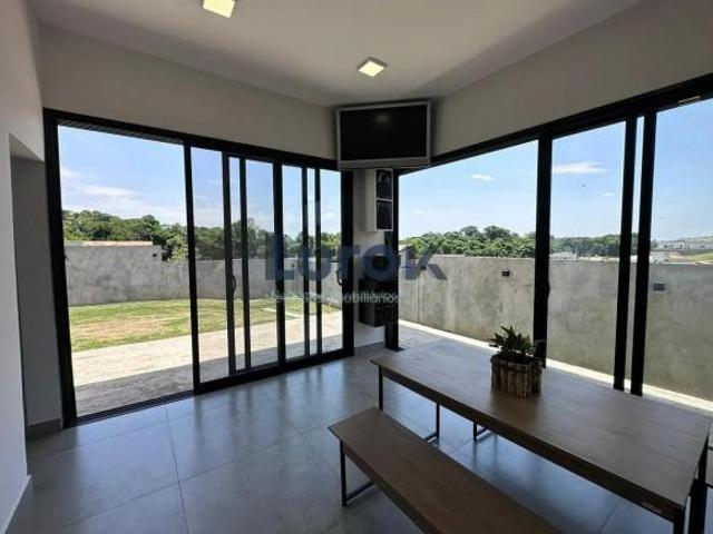 Casa em Vila São José, Valinhos/SP de 250m² 3 quartos à venda por R$ 1.980.000,00