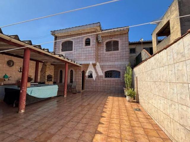 Casa em Vila São Jorge, São Vicente/SP de 134m² 4 quartos à venda por R$ 600.000,00