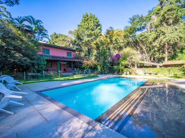 Casa em Vila Santo Antônio, Cotia/SP de 420m² 8 quartos à venda por R$ 1.749.000,00