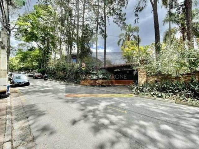 Casa em Vila Santo Antônio, Cotia/SP de 756m² 5 quartos à venda por R$ 25.000.000,00