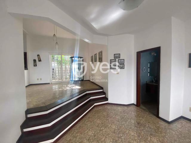 Casa em Vila Santa Terezinha, Araxá/MG de 196m² 3 quartos à venda por R$ 799.000,00