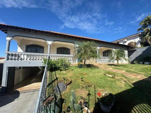 Casa em Vila Planalto, Campo Grande/MS de 417m² 3 quartos à venda por R$ 1.300.000,00