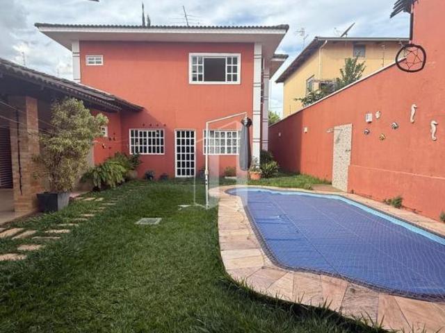 Casa em Vila Rosa Goiânia