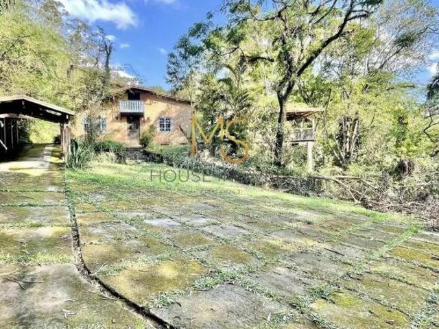 Casa em Vila Real do Moinho Velho, Embu das Artes/SP de 440m² 3 quartos à venda por R$ 1.600.000,00