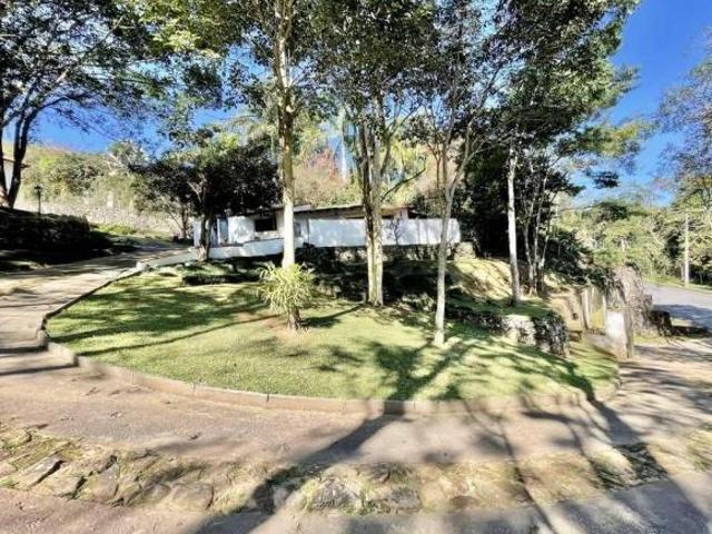 Casa em Vila Real do Moinho Velho, Embu das Artes/SP de 478m² 3 quartos à venda por R$ 1.570.000,00