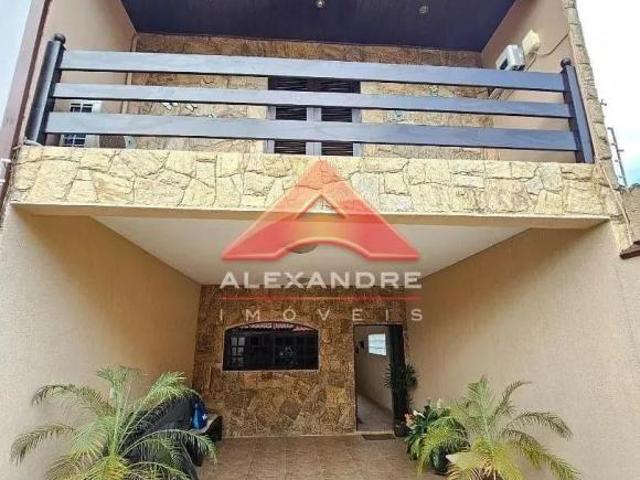 Casa em Vila Tatetuba, São José dos Campos/SP de 181m² 3 quartos à venda por R$ 750.000,00
