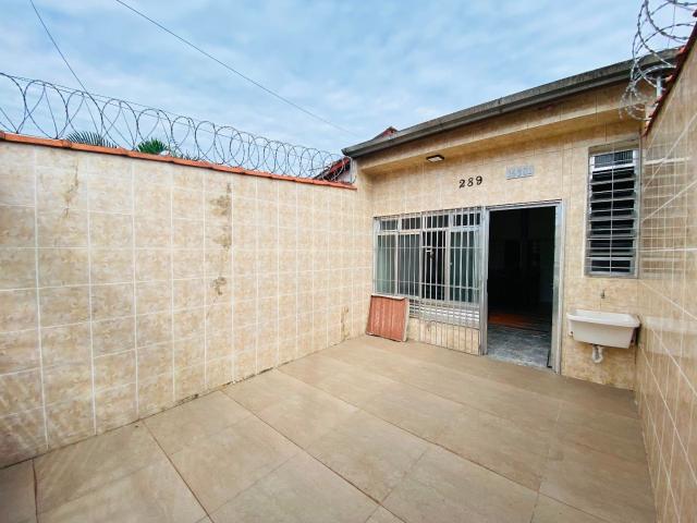 Casa em Vila Tupi, Praia Grande/SP de 59m² 2 quartos para locação R$ 2.500,00/mes