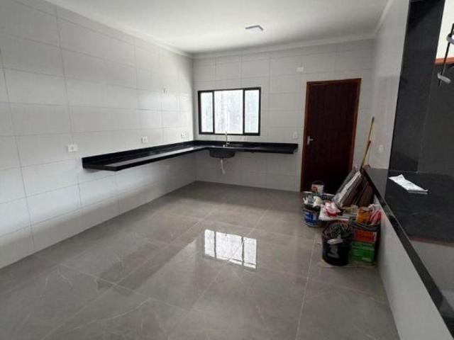Casa em Vila Tupi, Praia Grande/SP de 98m² 3 quartos à venda por R$ 1.100.000,00 ou para locação R$
