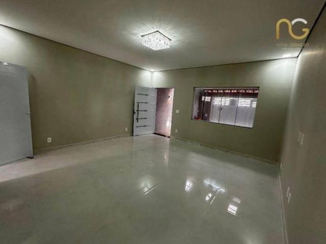 Casa em Vila Tupi, Praia Grande/SP de 110m² 3 quartos à venda por R$ 850.000,00