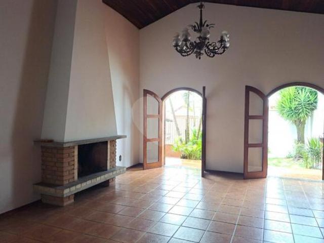 Casa em Vila Vianelo, Jundiaí/SP de 216m² 3 quartos à venda por R$ 905.000,00