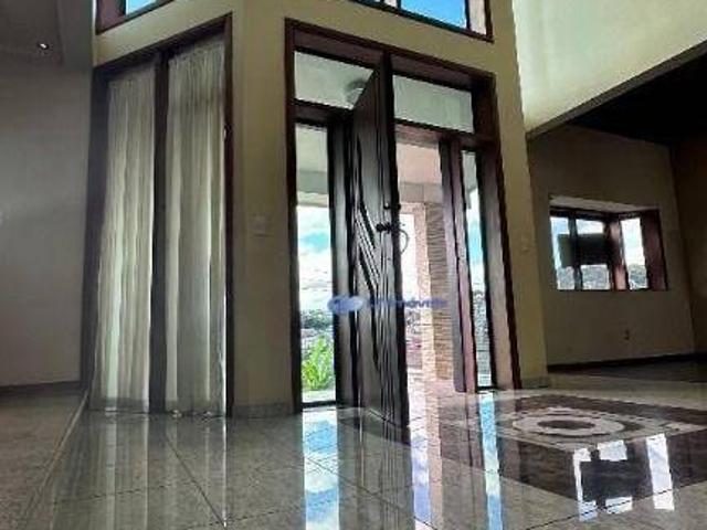 Casa em Vila Zezé, Jacareí/SP de 480m² 4 quartos à venda por R$ 1.350.000,00