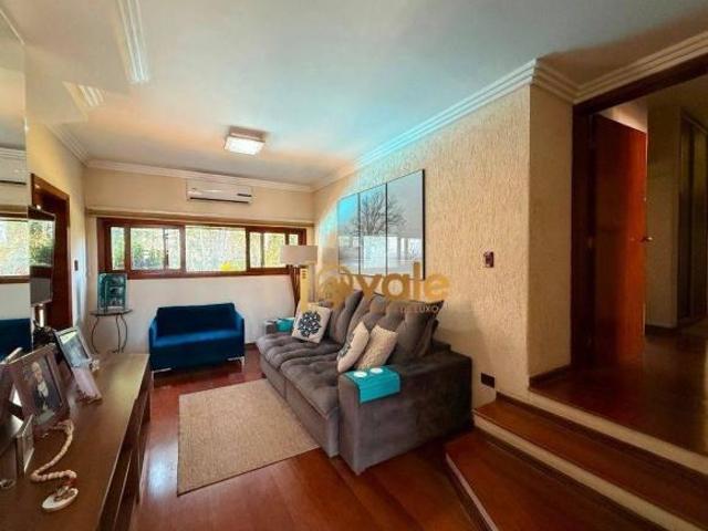Casa em Vila Zezé, Jacareí/SP de 550m² 4 quartos à venda por R$ 2.750.000,00