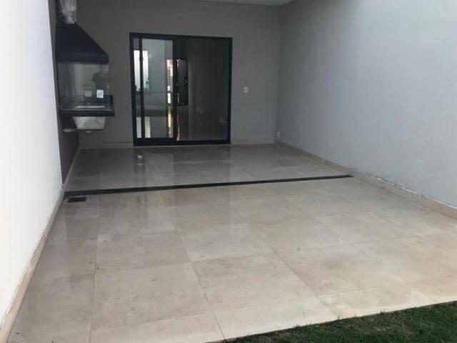 Casa em Village das Flores, Caçapava/SP de 250m² 3 quartos à venda por R$ 597.000,00