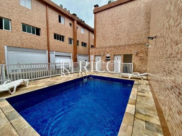 Casa em Villaggio no Marapé, Santos | RICCI Consultoria