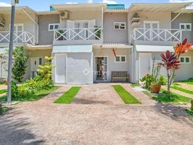 CASA EM VILLAGIO PÉ NA AREIA À VENDA, 3 DORM, 3 WC, 2 VAGAS EM BERTIOGA/SP