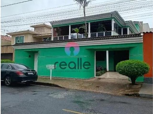 Casa em Xangri Lá, Contagem/MG de 632m² 4 quartos à venda por R$ 997.000,00