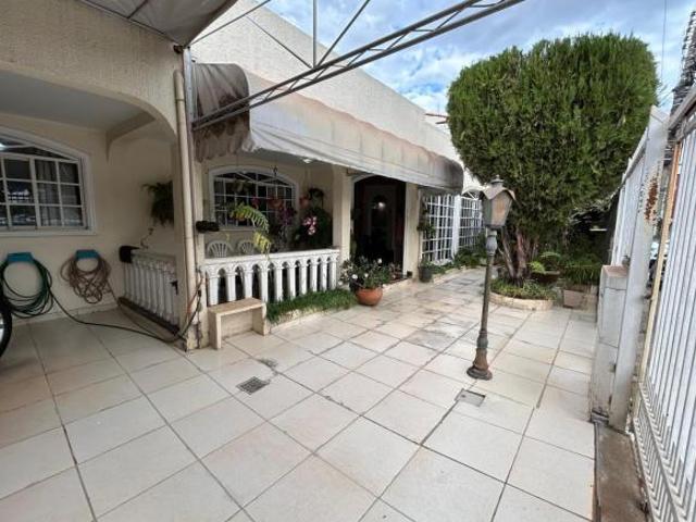 Casa em 2 lotes Unificados 240m2 Destinação Mista