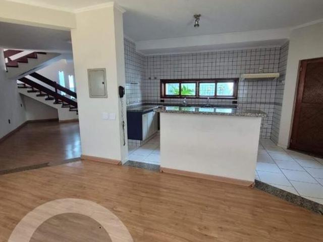 Casa en Condomínio