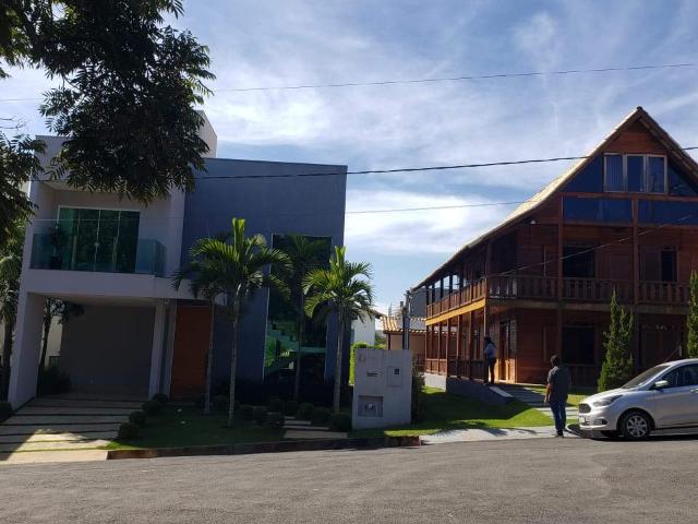 Casa Escarpas do Lago