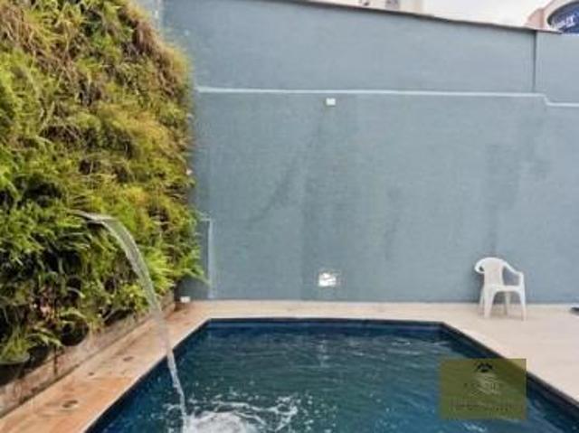Casa Espaçosa na Freguesia do Ó | 480m², 3 Suítes, Piscina e 8 Vagas