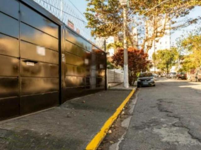 Mansão de 8 quartos e suíte na Vila Congonhas, São Paulo SP: 5 banheiros, 5 vagas e 250m² de luxo!