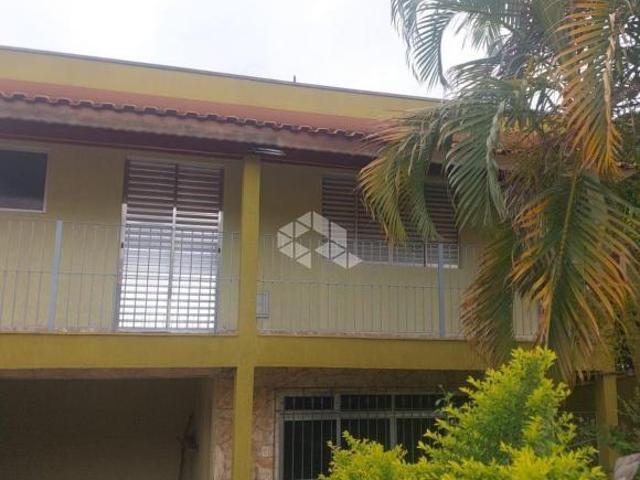 Casa Espaçosa na Vila Constança 250m² de Terreno, 6 Vagas e Acesso Duplo!