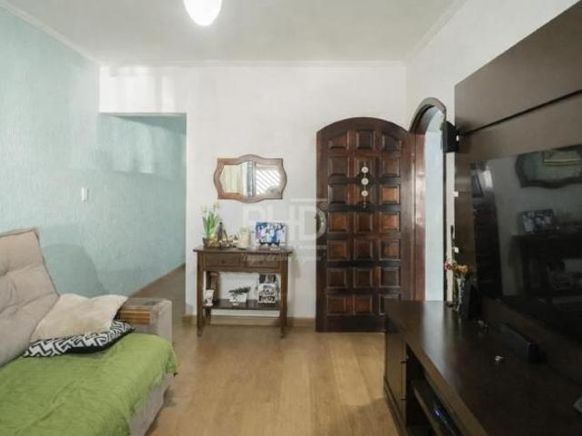 Casa Espaçosa no Alves Dias – 3 Dorms, 3 Vagas e Localização Estratégica Próx. à FEI e Santa Casa