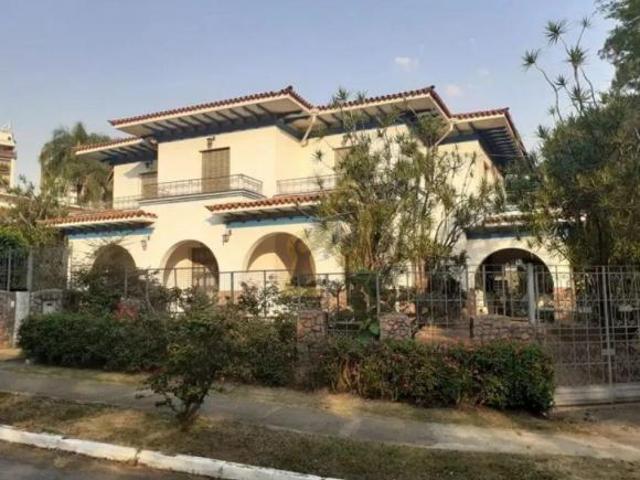 Casa espaçosa à venda em Alto de Pinheiros