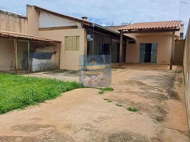 Casa espaçosa à venda em Taguatinga