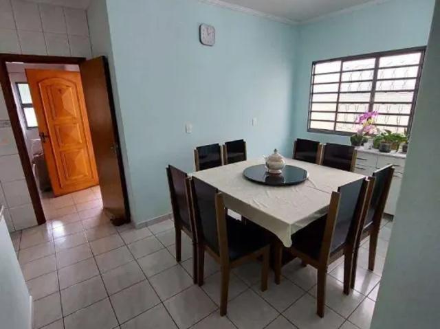 Casa Espaçosa à Venda no Jardim dos Calegaris Paulínia
