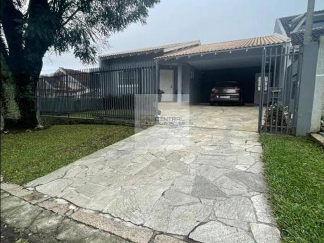 Casa Espaçosa com 4 Quartos, 4 Vagas e 174m² à Venda no Boa Vista