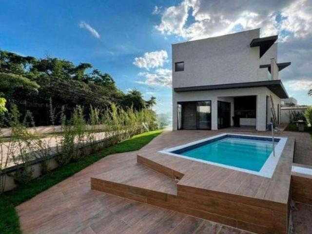 Casa Espaçosa com 4 Suítes e Piscina Privativa no Cyrela Landscape Esplanada