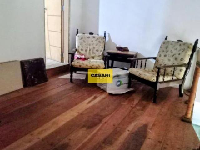 Casa Espaçosa com 5 Suítes em Terreno de 1.200m² e Natureza Privativa no Riacho