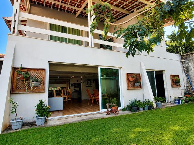Casa Espaçosa com 7 Quartos e Conforto Excepcional