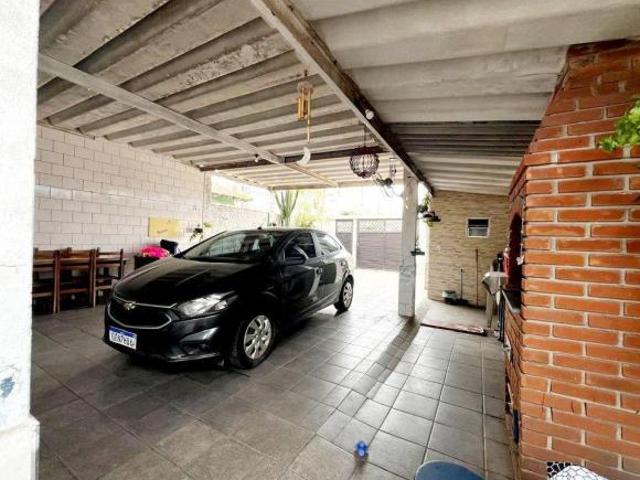 Casa espaçosa com 3 dormitórios, À VENDA, no Estuário