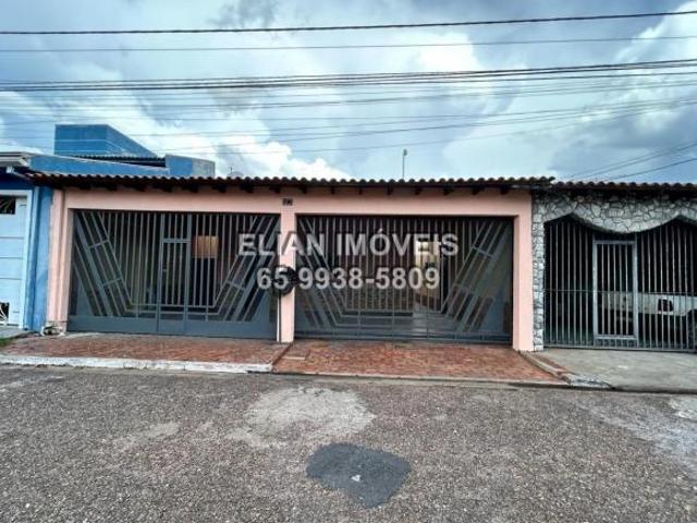 Casa Espaçosa com 3 Quartos sendo 01 Suíte Master e Ampla Área Externa